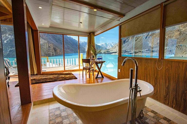 Fresh and well-ventilated Royal Suite Room Hunza- Luxus Hunza